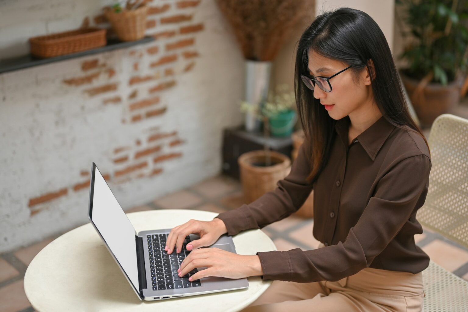 Upwork vs. Fiverr vs. Contra: Which Freelance Platform Actually Pays ...